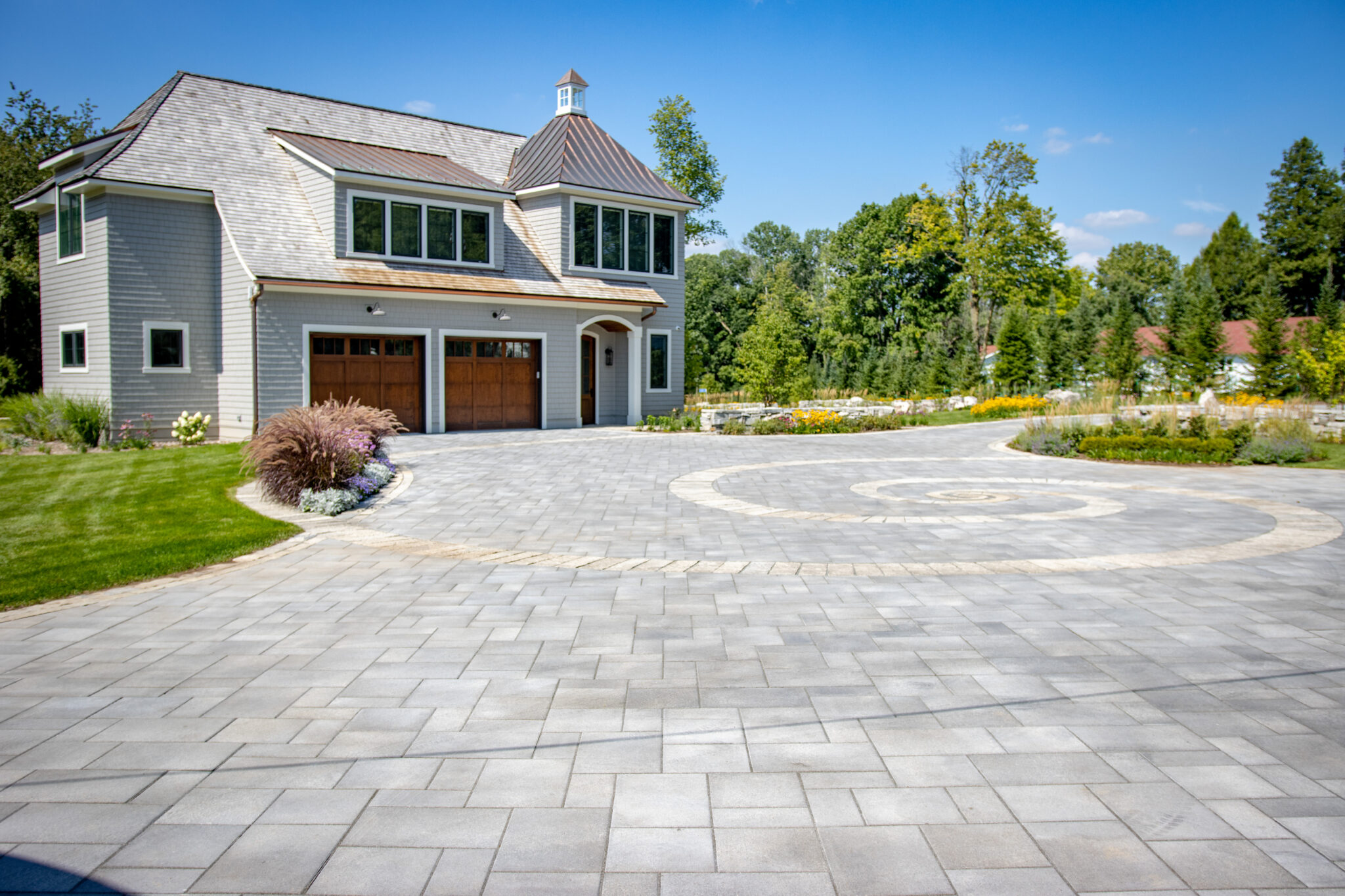 Landmark Landscapes Wins Driveway of the Year from UNILOCK - Landmark ...